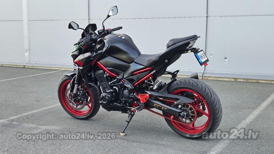 Красный Кавасаки Z900 2021 в Таллин, объемом двигателя 0.95 л и пробегом 33 тыс. км за 6300 €, фото 6 на AUTOMOTO.COM.LV