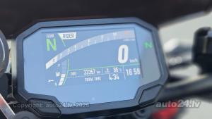 Красный Кавасаки Z900 2021 в Таллин, объемом двигателя 0.95 л и пробегом 33 тыс. км за 6300 €, фото 10 на AUTOMOTO.COM.LV