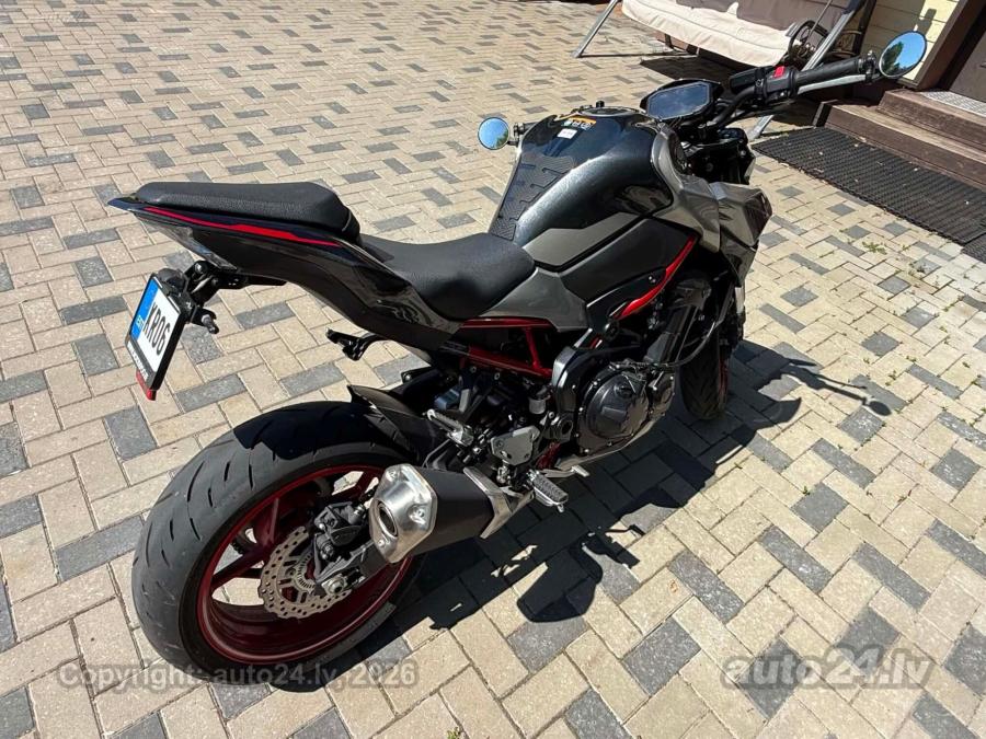 Красный Кавасаки Z900 2023 в Йыгева, объемом двигателя 0.95 л и пробегом 7 тыс. км за 6200 €, фото 3 на AUTOMOTO.COM.LV