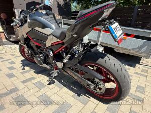 Красный Кавасаки Z900 2023 в Йыгева, объемом двигателя 0.95 л и пробегом 7 тыс. км за 6200 €, фото 5 на AUTOMOTO.COM.LV