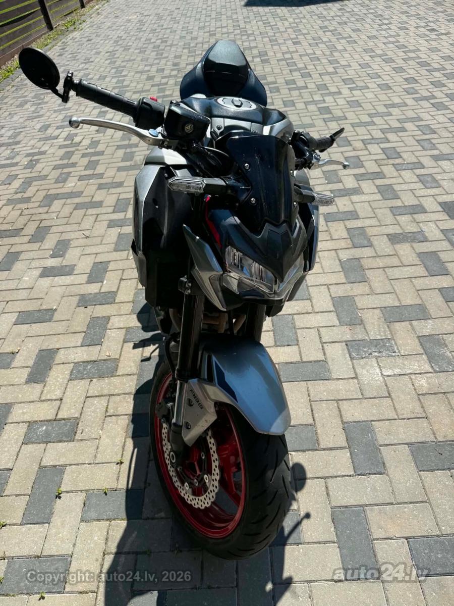 Красный Кавасаки Z900 2023 в Йыгева, объемом двигателя 0.95 л и пробегом 7 тыс. км за 6200 €, фото 6 на AUTOMOTO.COM.LV