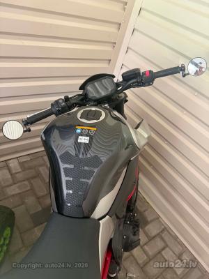 Красный Кавасаки Z900 2023 в Йыгева, объемом двигателя 0.95 л и пробегом 7 тыс. км за 6200 €, фото 9 на AUTOMOTO.COM.LV