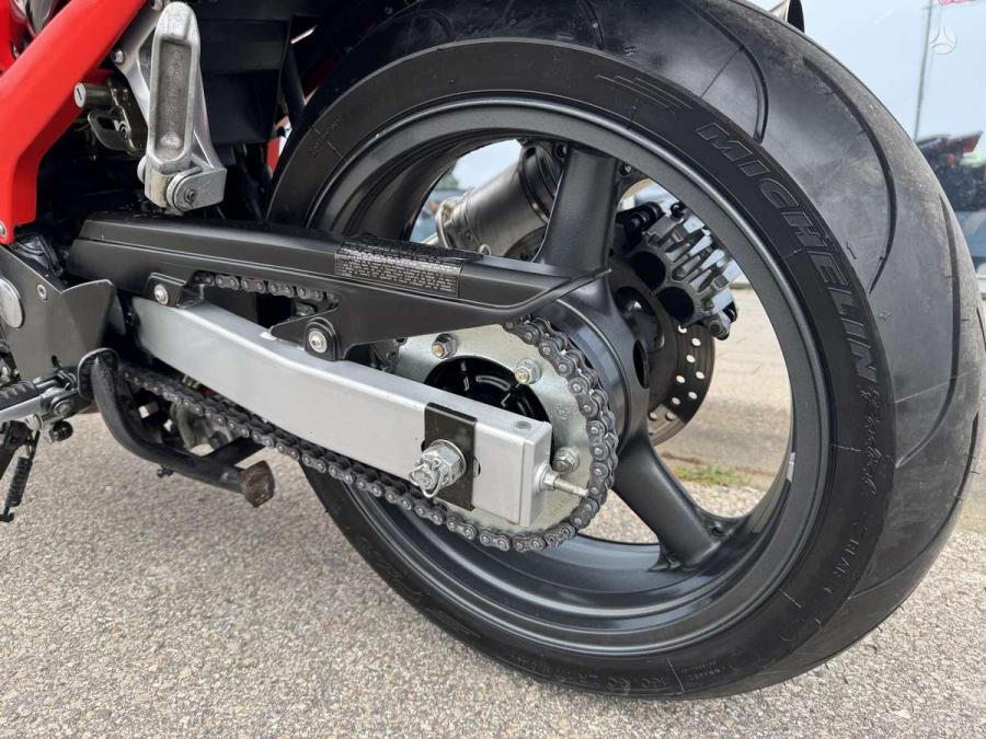 Melns Kawasaki ZR 2001 Viļņa, ar dzinēja tilpumu 0.75 L un nobraukumu 31 tūkst. km par 1599 €, foto 11 vietnē AUTOMOTO.COM.LV