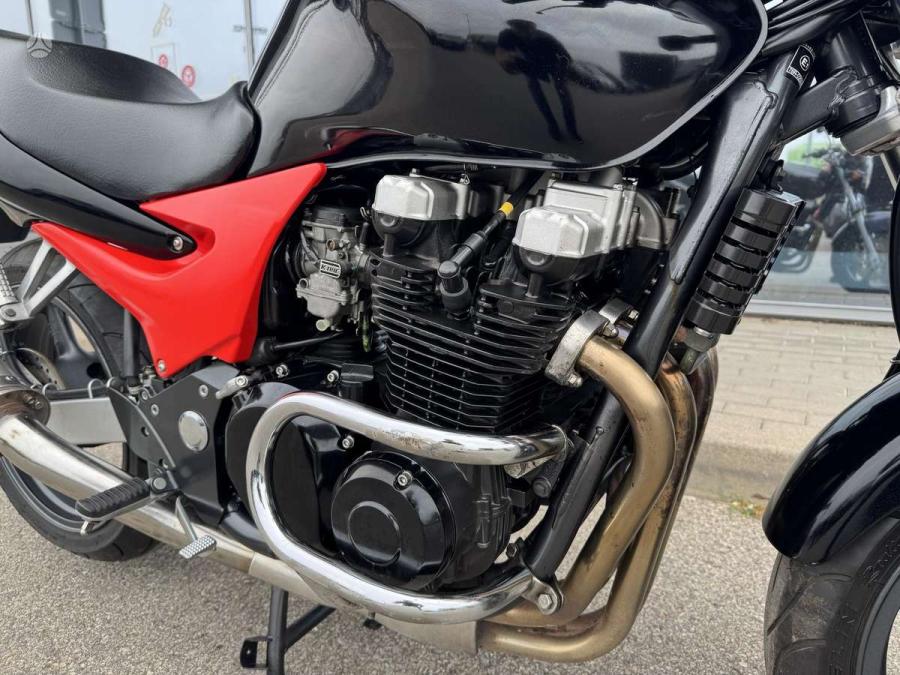 Melns Kawasaki ZR 2001 Viļņa, ar dzinēja tilpumu 0.75 L un nobraukumu 31 tūkst. km par 1599 €, foto 14 vietnē AUTOMOTO.COM.LV