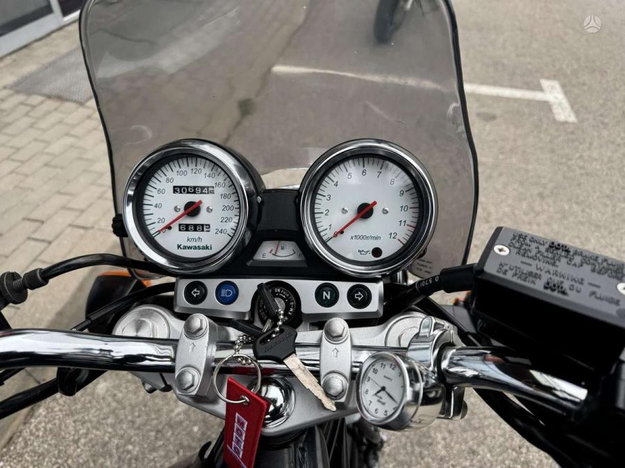 Melns Kawasaki ZR 2001 Viļņa, ar dzinēja tilpumu 0.75 L un nobraukumu 31 tūkst. km par 1599 €, foto 16 vietnē AUTOMOTO.COM.LV