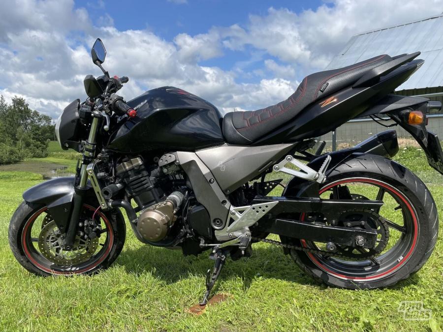 Melns Kawasaki ZR 2005 Plungė, ar dzinēja tilpumu 0.75 L un nobraukumu 13 tūkst. km par 2150 €, foto 3 vietnē AUTOMOTO.COM.LV