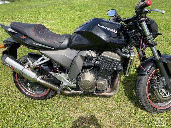 Melns Kawasaki ZR 2005 Plungė, ar dzinēja tilpumu 0.75 L un nobraukumu 13 tūkst. km par 1900 €, foto 4 vietnē AUTOMOTO.COM.LV