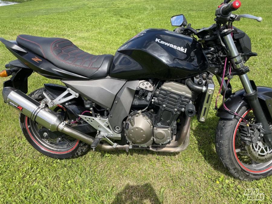 Melns Kawasaki ZR 2005 Plungė, ar dzinēja tilpumu 0.75 L un nobraukumu 13 tūkst. km par 1900 €, foto 4 vietnē AUTOMOTO.COM.LV