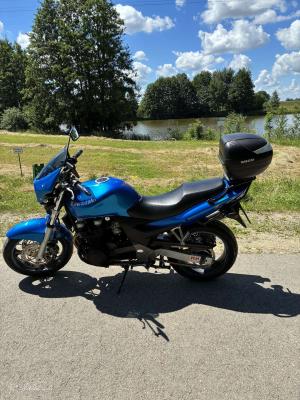 Blue Kawasaki ZR 1999 in Marijampole, with an engine capacity of 0.74 L and mileage of 66 thousand km for 1500 €, photo 8 on AUTOMOTO.COM.LV
