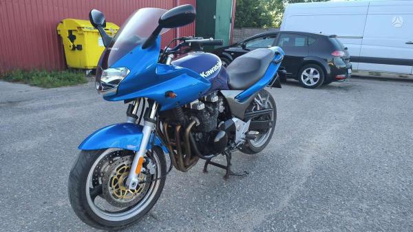 Blue Kawasaki ZR 2004 in Alytus, with an engine capacity of 0.74 L and mileage of 27 thousand km for 1550 €, photo 1 on AUTOMOTO.COM.LV