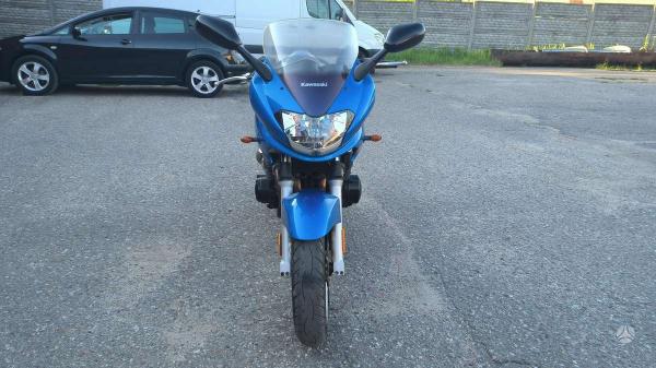 Blue Kawasaki ZR 2004 in Alytus, with an engine capacity of 0.74 L and mileage of 27 thousand km for 1550 €, photo 2 on AUTOMOTO.COM.LV