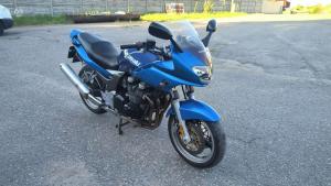 Blue Kawasaki ZR 2004 in Alytus, with an engine capacity of 0.74 L and mileage of 27 thousand km for 1550 €, photo 4 on AUTOMOTO.COM.LV