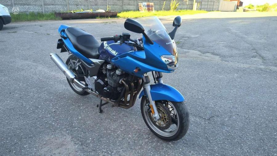 Blue Kawasaki ZR 2004 in Alytus, with an engine capacity of 0.74 L and mileage of 27 thousand km for 1550 €, photo 4 on AUTOMOTO.COM.LV