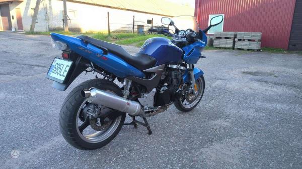 Blue Kawasaki ZR 2004 in Alytus, with an engine capacity of 0.74 L and mileage of 27 thousand km for 1550 €, photo 7 on AUTOMOTO.COM.LV