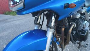 Blue Kawasaki ZR 2004 in Alytus, with an engine capacity of 0.74 L and mileage of 27 thousand km for 1550 €, photo 13 on AUTOMOTO.COM.LV