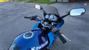 Blue Kawasaki ZR 2004 in Alytus, with an engine capacity of 0.74 L and mileage of 27 thousand km for 1550 €, photo 16 on AUTOMOTO.COM.LV