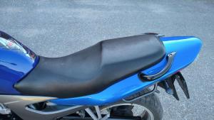 Blue Kawasaki ZR 2004 in Alytus, with an engine capacity of 0.74 L and mileage of 27 thousand km for 1550 €, photo 17 on AUTOMOTO.COM.LV