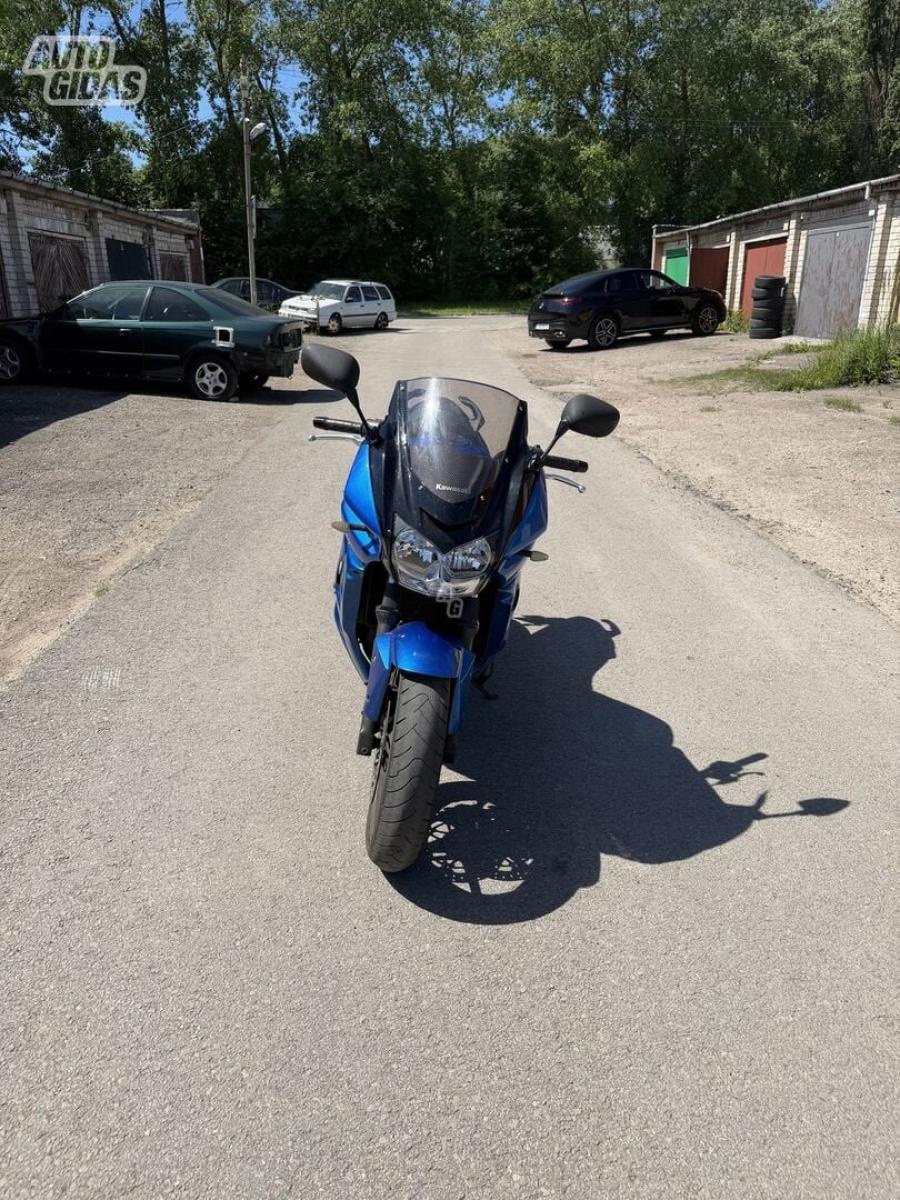 Синий Кавасаки ZR 2005 в Клайпеда, объемом двигателя 0.75 л и пробегом 34 тыс. км за 1900 €, фото 4 на AUTOMOTO.COM.LV