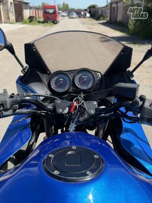 Синий Кавасаки ZR 2005 в Клайпеда, объемом двигателя 0.75 л и пробегом 34 тыс. км за 1900 €, фото 6 на AUTOMOTO.COM.LV