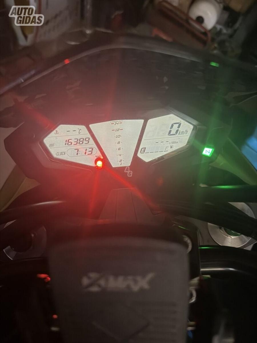Green Kawasaki ZR 2014 in Vilnius, with an engine capacity of 0.81 L and mileage of 17 thousand km for 4500 €, photo 4 on AUTOMOTO.COM.LV