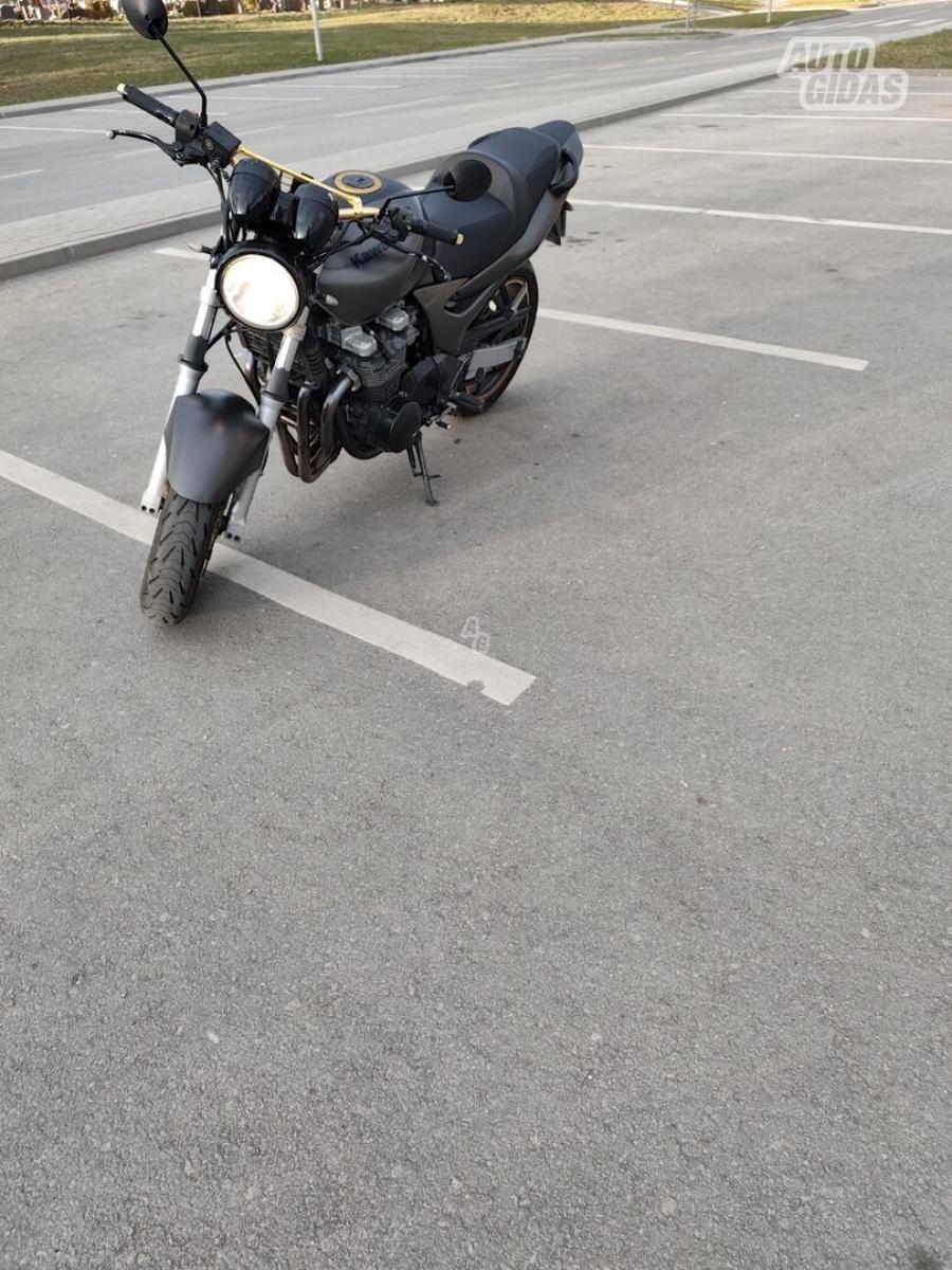 Grey Kawasaki ZR 2001 in Taurage, with an engine capacity of 0.74 L and mileage of 0 thousand km for 1700 €, photo 19 on AUTOMOTO.COM.LV
