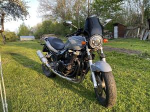 Серый Кавасаки ZR 2003 в Вильнюс, объемом двигателя 0.75 л и пробегом 35 тыс. км за 2200 €, фото  на AUTOMOTO.COM.LV