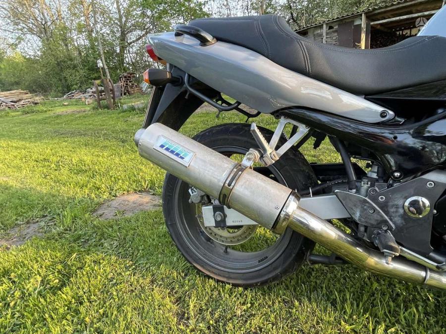 Серый Кавасаки ZR 2003 в Вильнюс, объемом двигателя 0.75 л и пробегом 35 тыс. км за 2200 €, фото 8 на AUTOMOTO.COM.LV