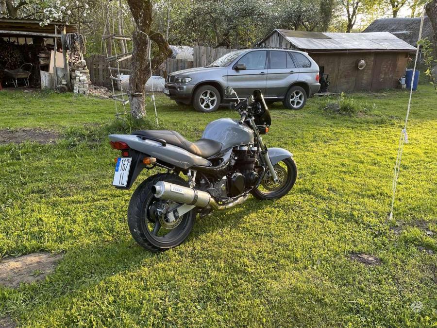 Серый Кавасаки ZR 2003 в Вильнюс, объемом двигателя 0.75 л и пробегом 35 тыс. км за 2200 €, фото 14 на AUTOMOTO.COM.LV