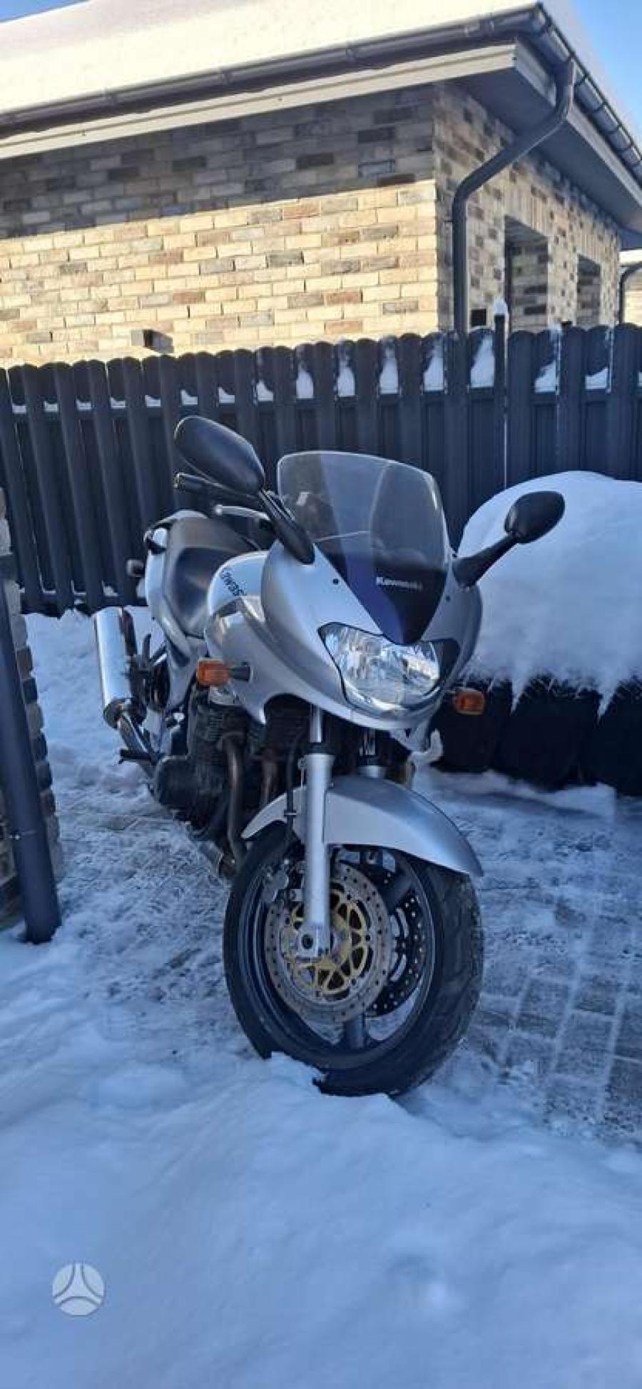 Kawasaki ZR 2001 Viļņa, ar dzinēja tilpumu 0.75 L un nobraukumu 60 tūkst. km par 1300 €, foto 1 vietnē AUTOMOTO.COM.LV