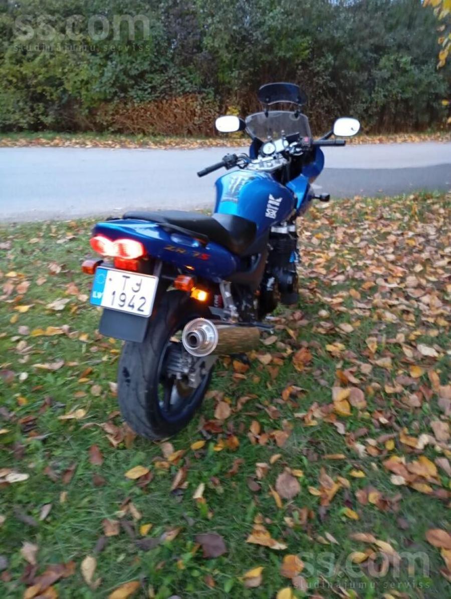 Кавасаки ZR 2001 в Екабпилс, объемом двигателя 0.80 л и пробегом 0 тыс. км за 1990 €, фото 5 на AUTOMOTO.COM.LV