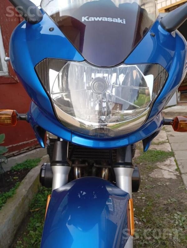 Kawasaki ZR 2001 in Jekabpils, with an engine capacity of 0.80 L and mileage of 0 thousand km for 2250 €, photo 7 on AUTOMOTO.COM.LV