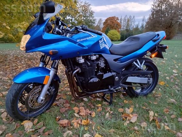 Kawasaki ZR 2001 in Jekabpils, with an engine capacity of 0.80 L and mileage of 0 thousand km for 2250 €, photo 8 on AUTOMOTO.COM.LV