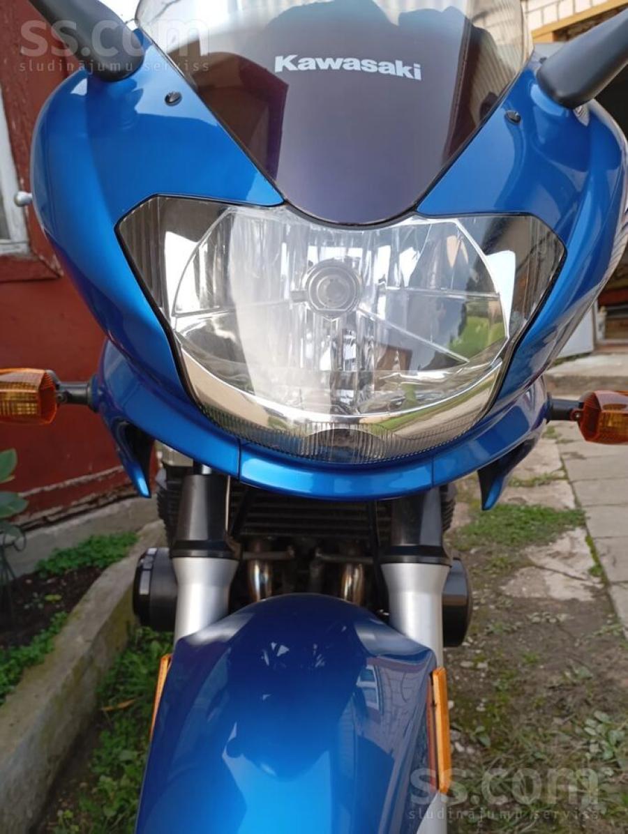 Kawasaki ZR 2001 in Jekabpils, with an engine capacity of 0.80 L and mileage of 0 thousand km for 2250 €, photo 8 on AUTOMOTO.COM.LV