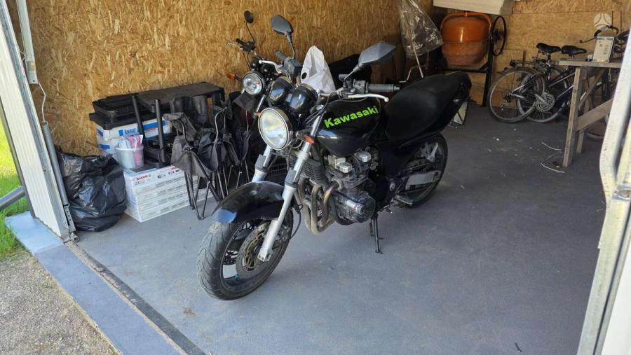 Kawasaki ZR 2002 in Kazlu Ruda, with an engine capacity of 0.75 L and mileage of 35 thousand km for 800 €, photo 3 on AUTOMOTO.COM.LV