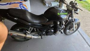 Kawasaki ZR 2002 in Kazlu Ruda, with an engine capacity of 0.75 L and mileage of 35 thousand km for 800 €, photo 5 on AUTOMOTO.COM.LV
