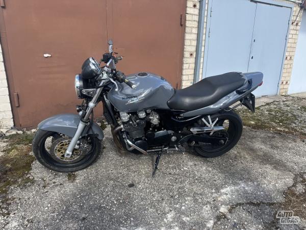 Kawasaki ZR 2003 in Jonava, with an engine capacity of 0.00 L and mileage of 0 thousand km for 2200 €, photo 5 on AUTOMOTO.COM.LV