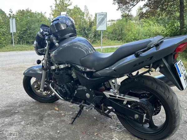 Kawasaki ZR 2003 in Jonava, with an engine capacity of 0.00 L and mileage of 0 thousand km for 2200 €, photo 8 on AUTOMOTO.COM.LV