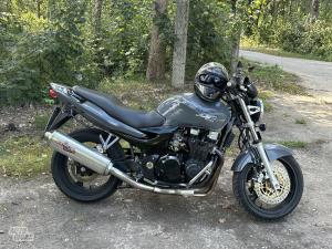 Kawasaki ZR 2003 in Jonava, with an engine capacity of 0.00 L and mileage of 0 thousand km for 2200 €, photo 11 on AUTOMOTO.COM.LV