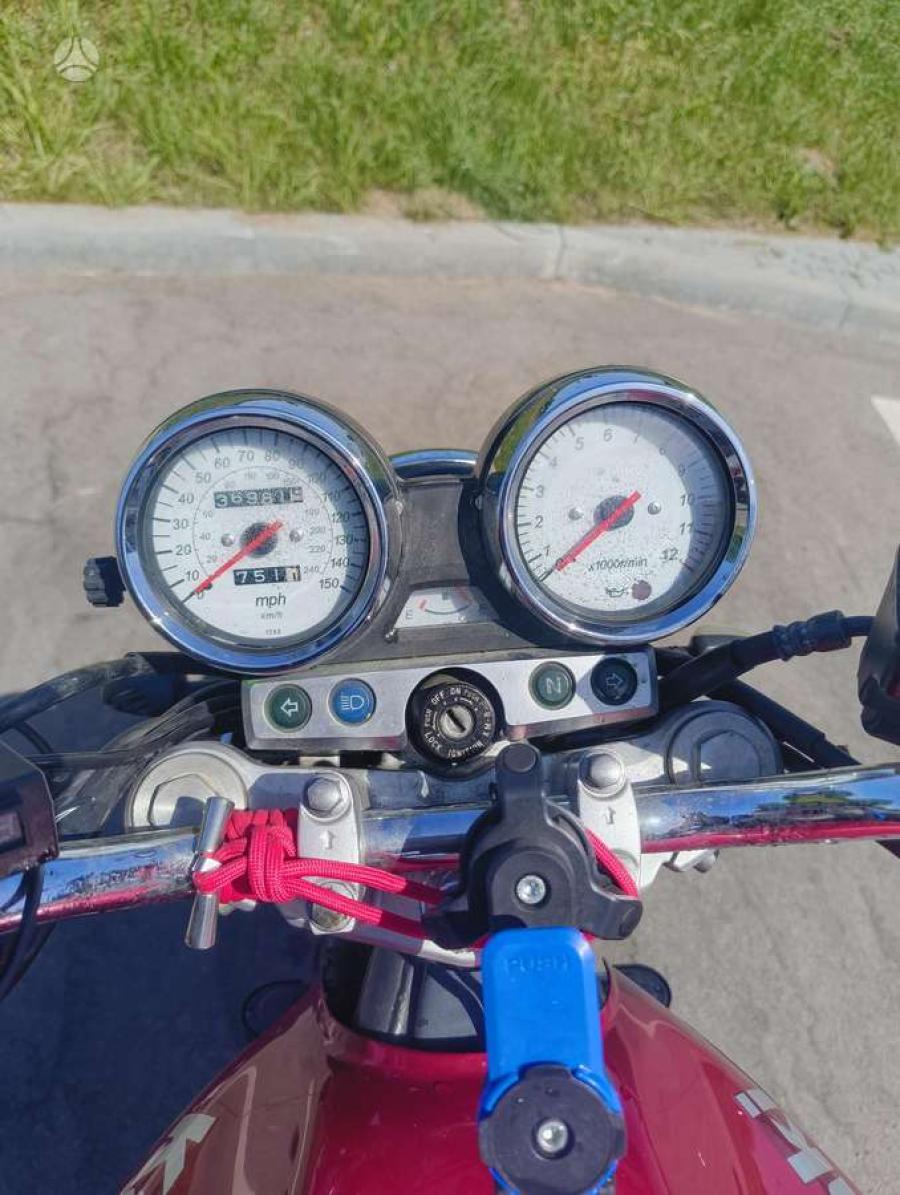 Кавасаки ZR 2004 в Кретинга, объемом двигателя 0.75 л и пробегом 59 тыс. км за 1100 €, фото 6 на AUTOMOTO.COM.LV