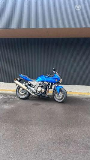 Kawasaki ZR 2005 in Klaipeda, with an engine capacity of 0.75 L and mileage of 29 thousand km for 3000 €, photo 4 on AUTOMOTO.COM.LV