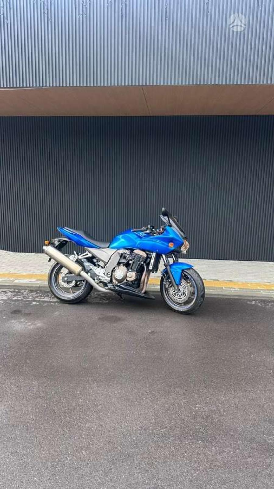 Kawasaki ZR 2005 in Klaipeda, with an engine capacity of 0.75 L and mileage of 29 thousand km for 3000 €, photo 4 on AUTOMOTO.COM.LV