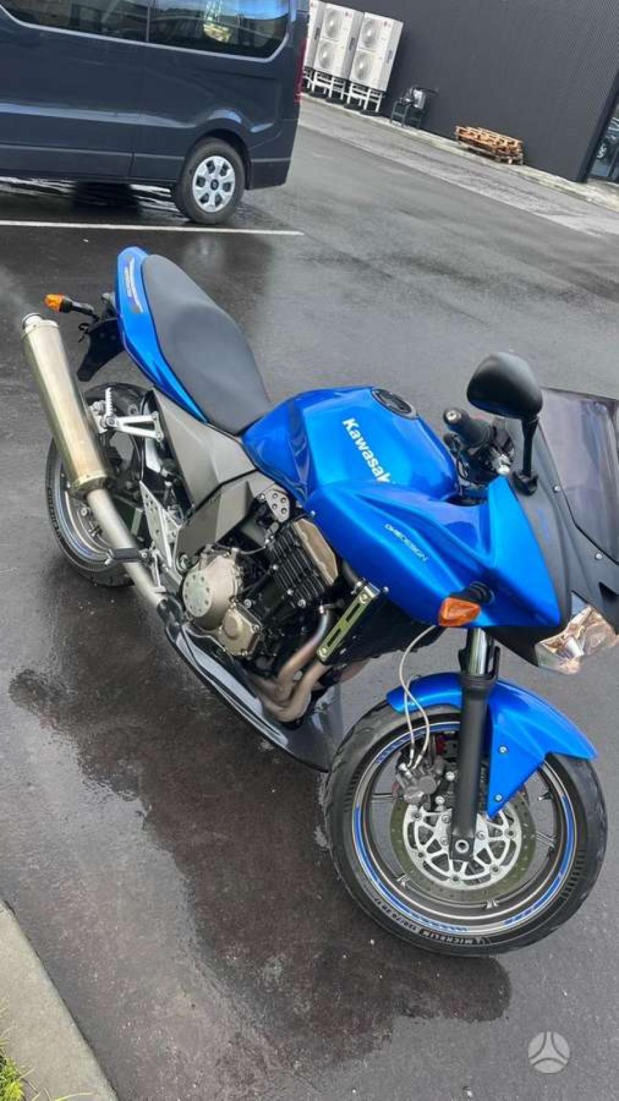 Kawasaki ZR 2005 in Klaipeda, with an engine capacity of 0.75 L and mileage of 29 thousand km for 3000 €, photo 7 on AUTOMOTO.COM.LV