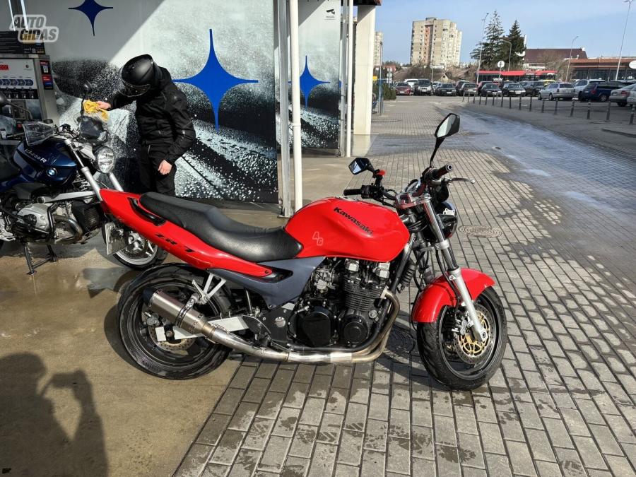 Красный Кавасаки ZR 1999 в Вильнюс, объемом двигателя 0.00 л и пробегом 70 тыс. км за 1475 €, фото 3 на AUTOMOTO.COM.LV