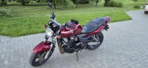 Red Kawasaki ZR 2000 in Kaunas, with an engine capacity of 0.74 L and mileage of 33 thousand km for 1900 €, photo 3 on AUTOMOTO.COM.LV