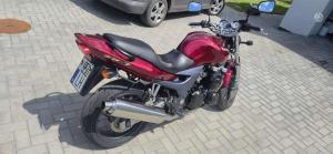 Red Kawasaki ZR 2000 in Kaunas, with an engine capacity of 0.74 L and mileage of 33 thousand km for 1900 €, photo 4 on AUTOMOTO.COM.LV