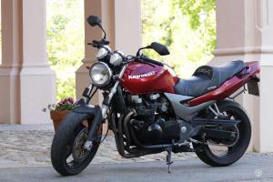 Red Kawasaki ZR 2004 in Akmene, with an engine capacity of 0.74 L and mileage of 430 thousand km for 1270 €, photo  on AUTOMOTO.COM.LV
