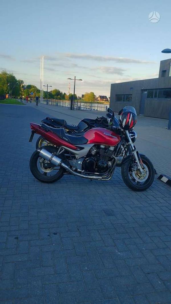Красный Кавасаки ZR 2004 в Акмяне, объемом двигателя 0.74 л и пробегом 430 тыс. км за 1270 €, фото 8 на AUTOMOTO.COM.LV