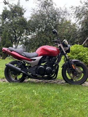 Sarkans Kawasaki ZR 2004 Šauļi, ar dzinēja tilpumu 0.75 L un nobraukumu 45 tūkst. km par 1450 €, foto 3 vietnē AUTOMOTO.COM.LV