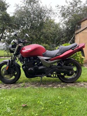 Sarkans Kawasaki ZR 2004 Šauļi, ar dzinēja tilpumu 0.75 L un nobraukumu 45 tūkst. km par 1450 €, foto 4 vietnē AUTOMOTO.COM.LV