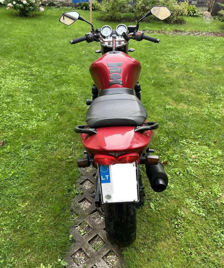 Sarkans Kawasaki ZR 2004 Šauļi, ar dzinēja tilpumu 0.75 L un nobraukumu 45 tūkst. km par 1450 €, foto 6 vietnē AUTOMOTO.COM.LV
